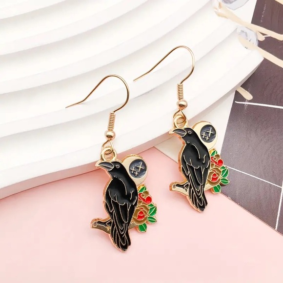 Handmade by Tracy | Jewelry | New Handmade Goldtone Raven With Crescent ...